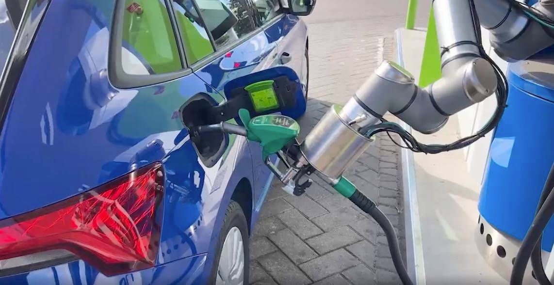 Nkemelu Agoziechukwu's post on Goodwall - This new fuel-pumping robotic ...