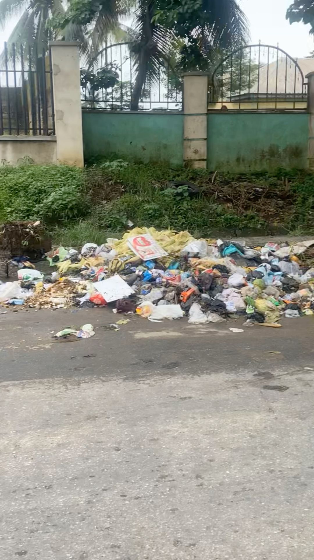 Praise Mpeh's post on Goodwall - The problem of improper waste ...