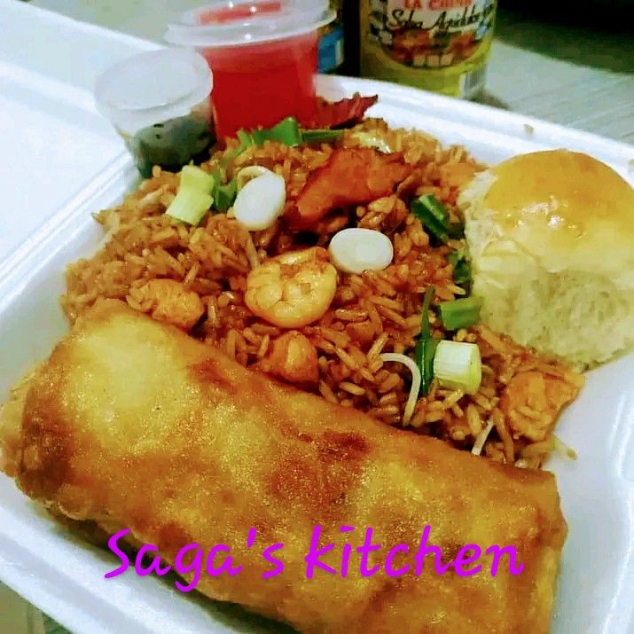 Saga Udoh's post on Goodwall - Jollof rice, with sussaces roll, spring ...